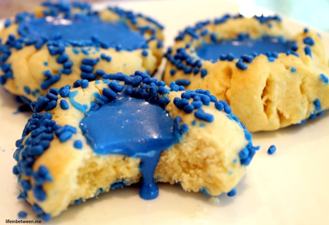 Pittsburgh-Style Sprinkle Thumbprint Cookies | the creative life in between